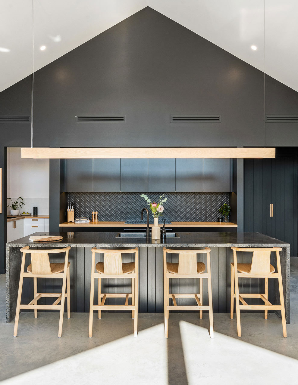 COLOUR PSYCHOLOGY IN THE KITCHEN: THE IMPACT OF YOUR KITCHEN'S COLOURS ...