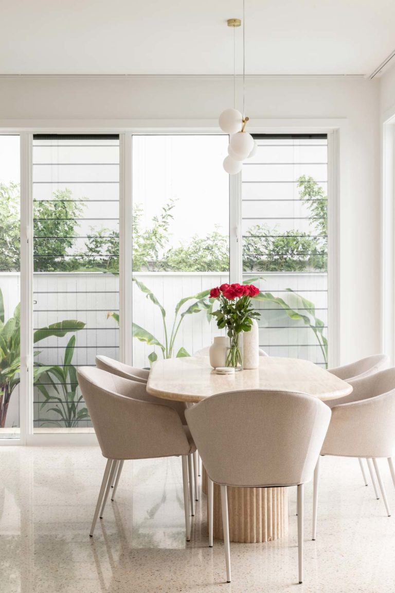 Heritage Queenslander-Style House Transformed With a Contemporary Edge ...