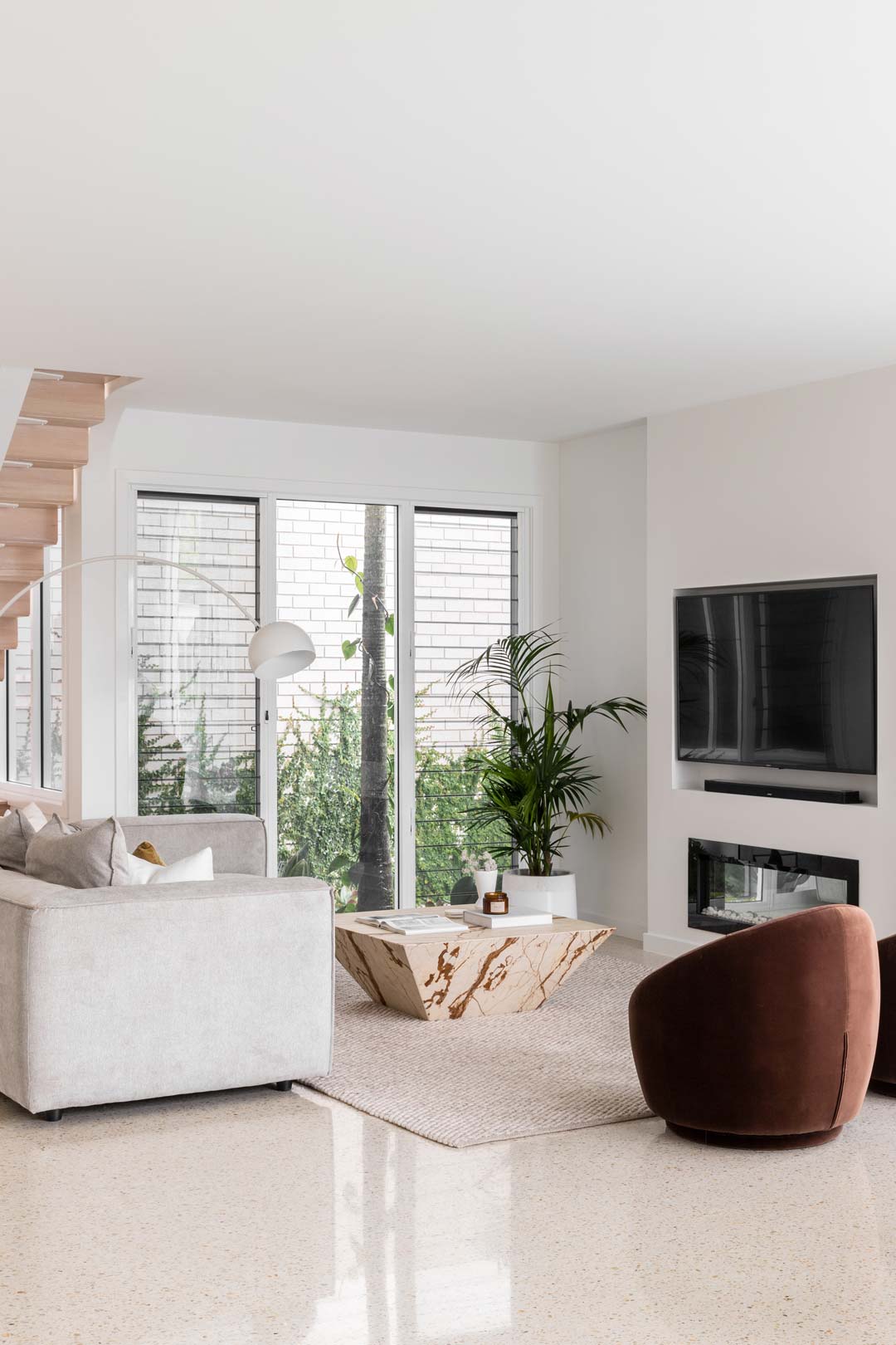 Heritage Queenslander-Style House Transformed With a Contemporary Edge ...