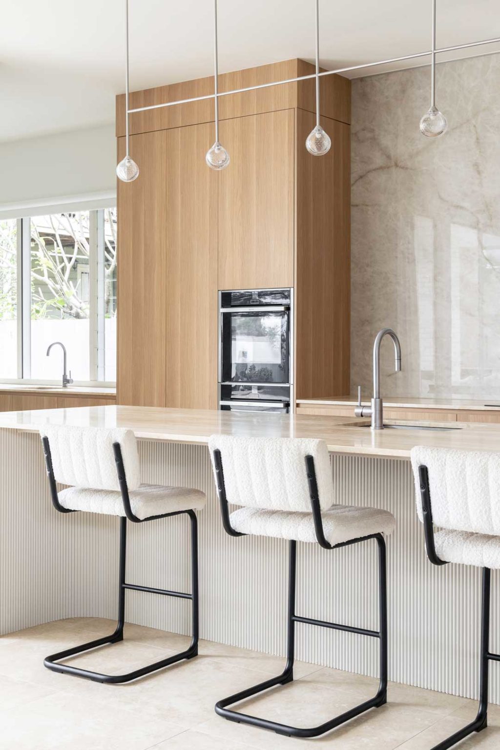 House Tour | Vogue Haus: Minimal Design Meets Luxury in This Modern ...