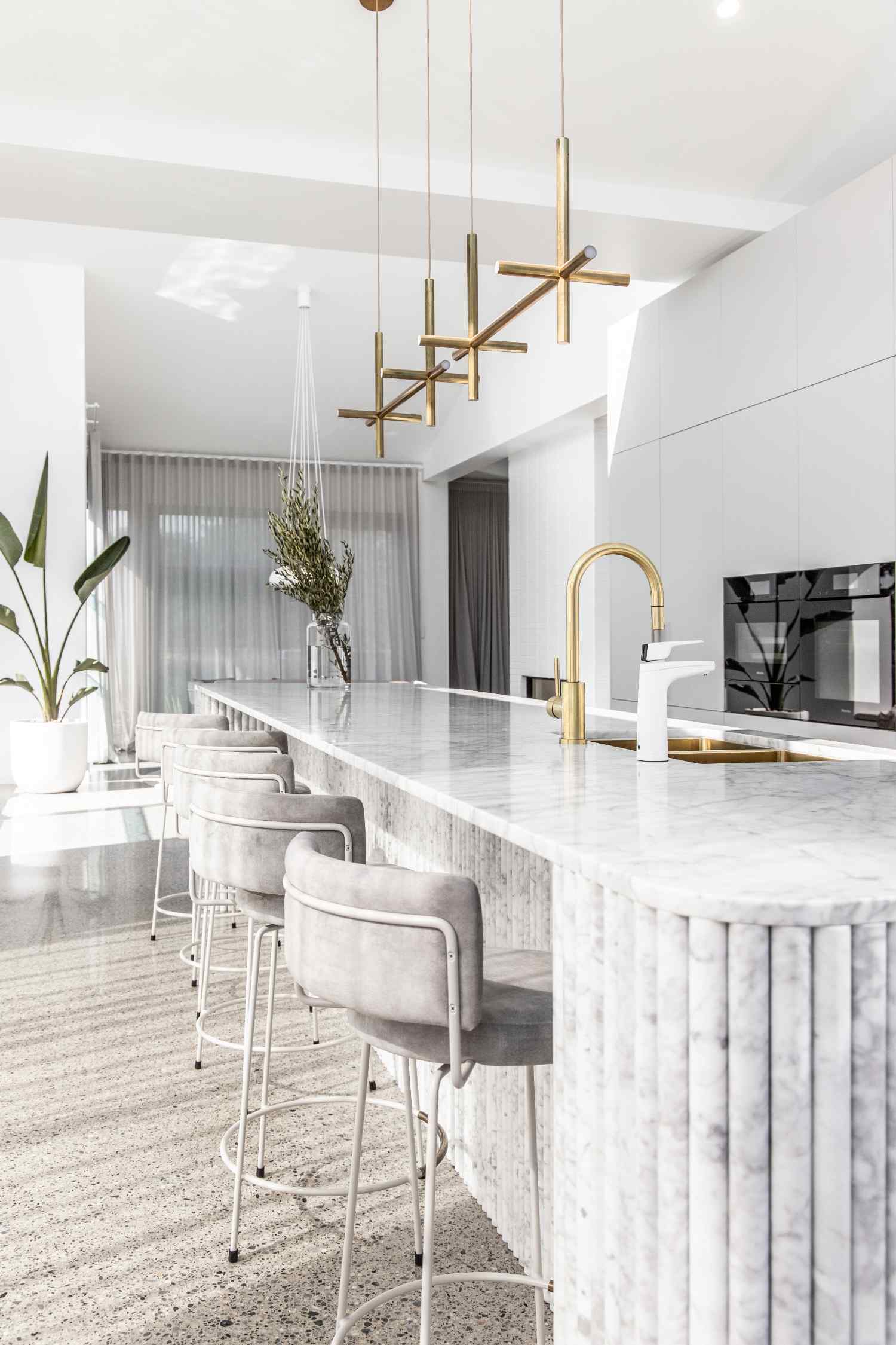Arches and Curves: 12 Ways to Incorporate Them into the Home | ABI ...